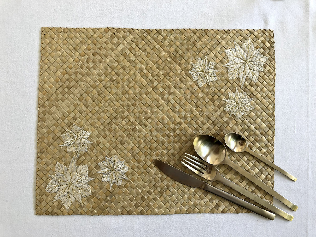 Parol natural placemat – Liwayway.ph